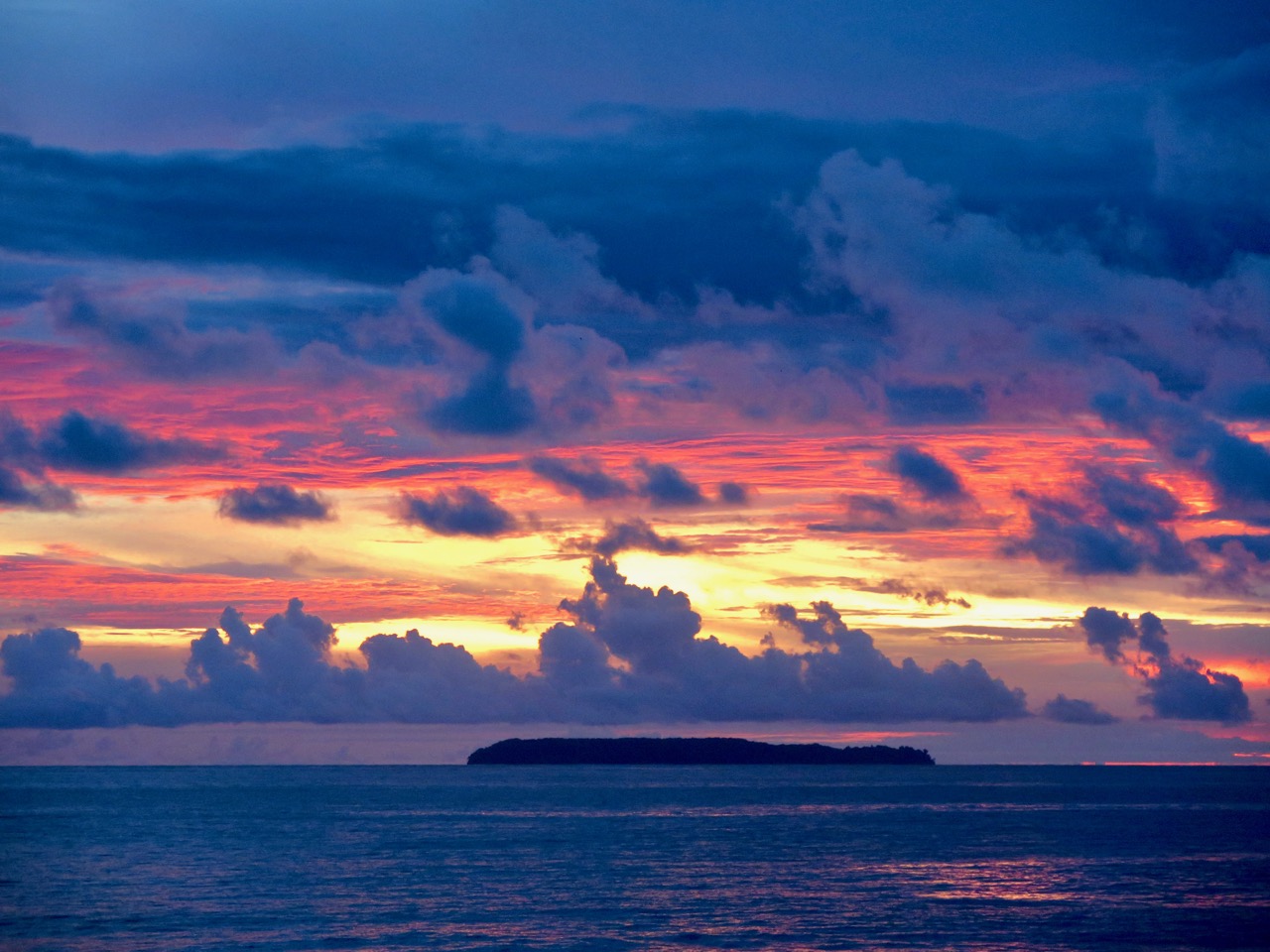 Sunsets Supreme - Ocean Forest Ecolodge